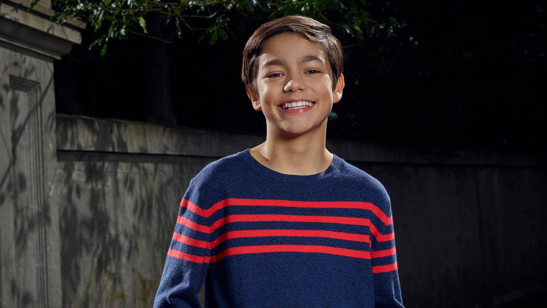 Under Wraps – Meet the Cast | Watch it on DStv